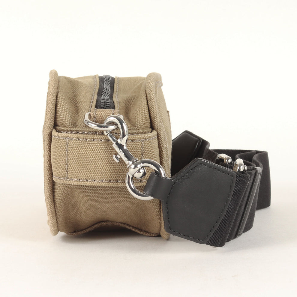 ロゴ キャンバス ショルダー バッグ (THE CAMERA BAG) - ブランド古着の通販・買取 | BEEGLE by Boo-Bee