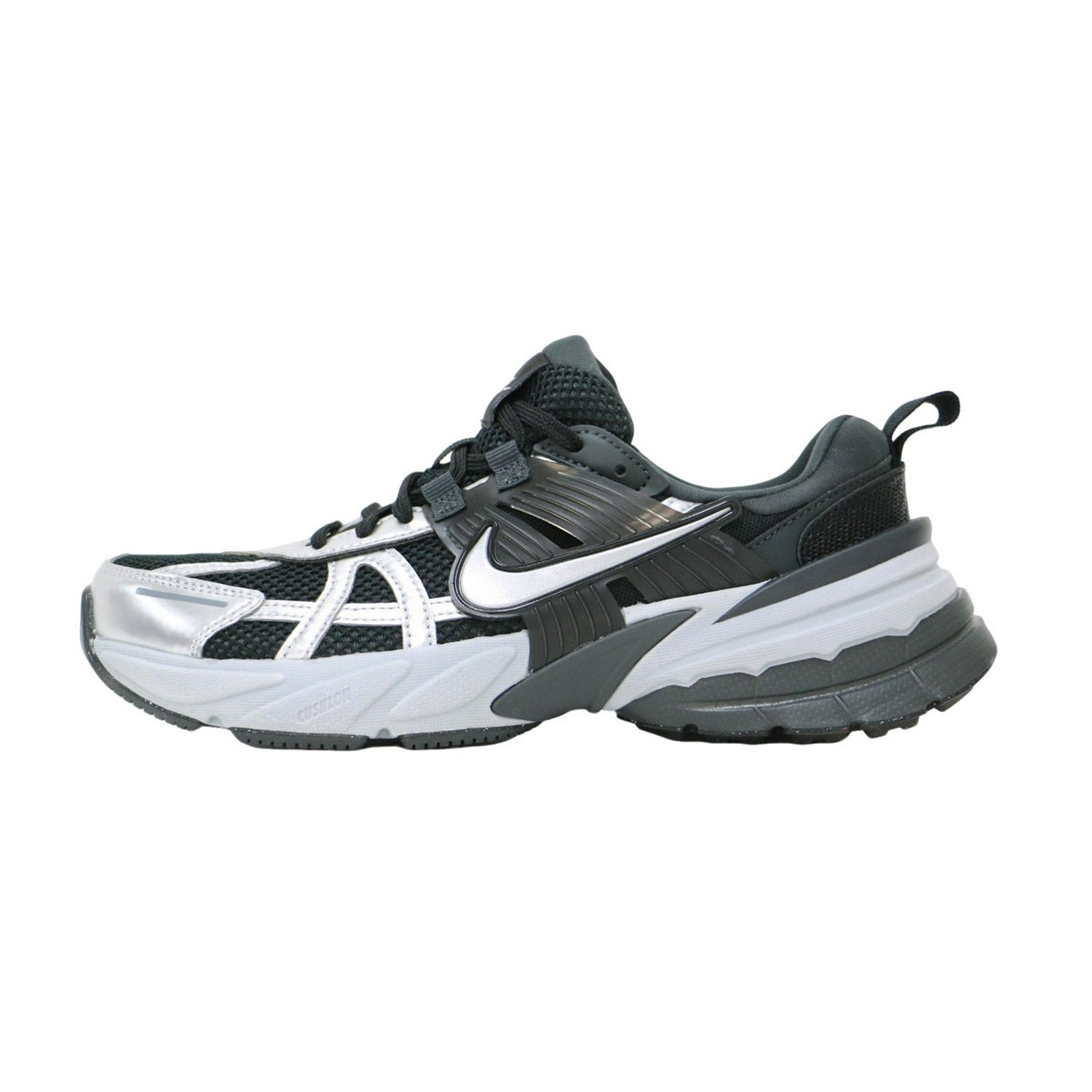 NIKE (ナイキ) V2K RUN FD0736-005 / ボリュームソール メッシュ メタリック ローカット スニーカー - ブランド ...